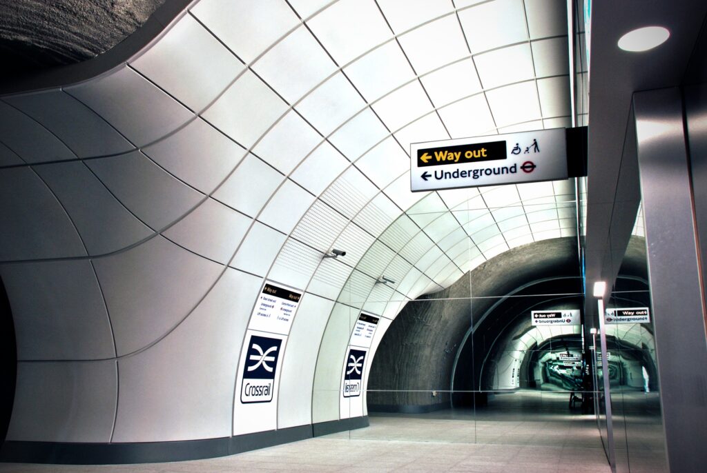Atkins and Grimshaw reveal Crossrail platform ‘mock-up’