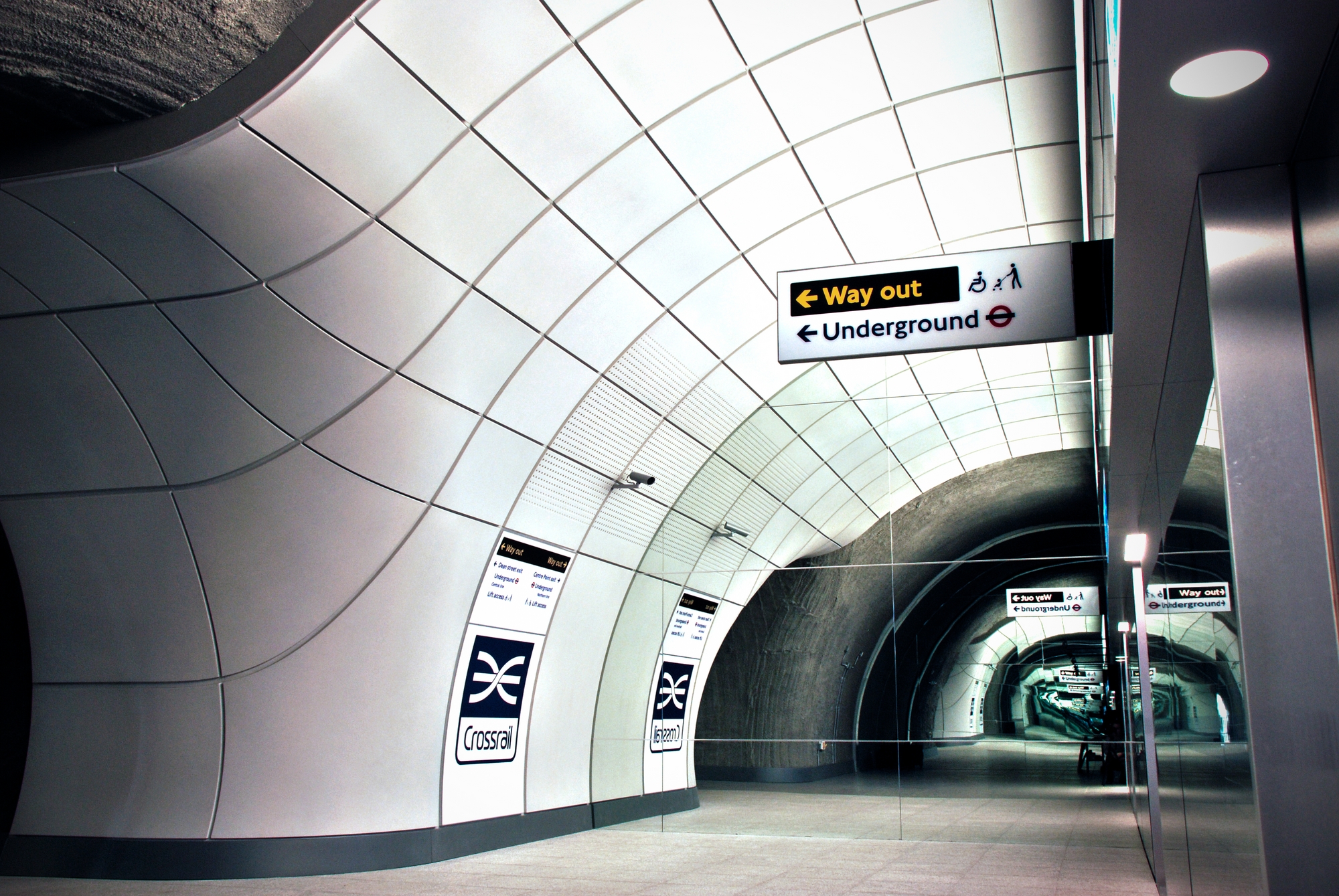 Atkins and Grimshaw reveal Crossrail platform ‘mock-up’