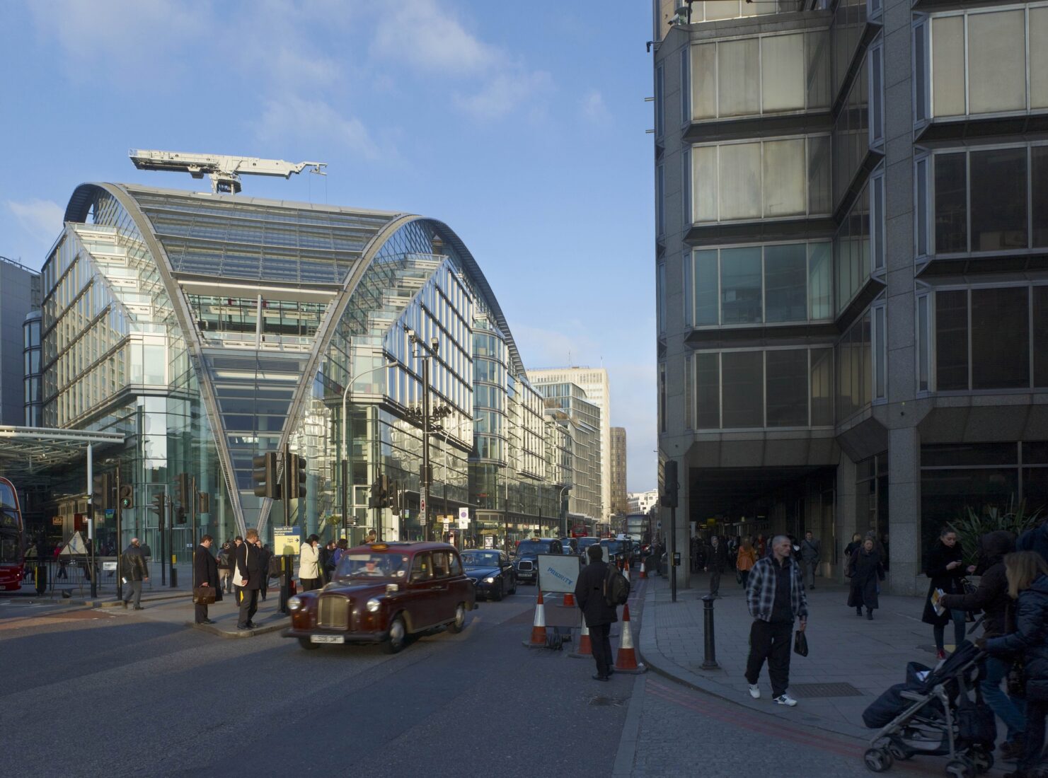 Lynch submits huge Victoria project