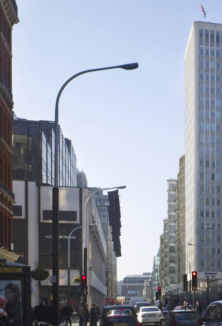 Lynch submits huge Victoria project