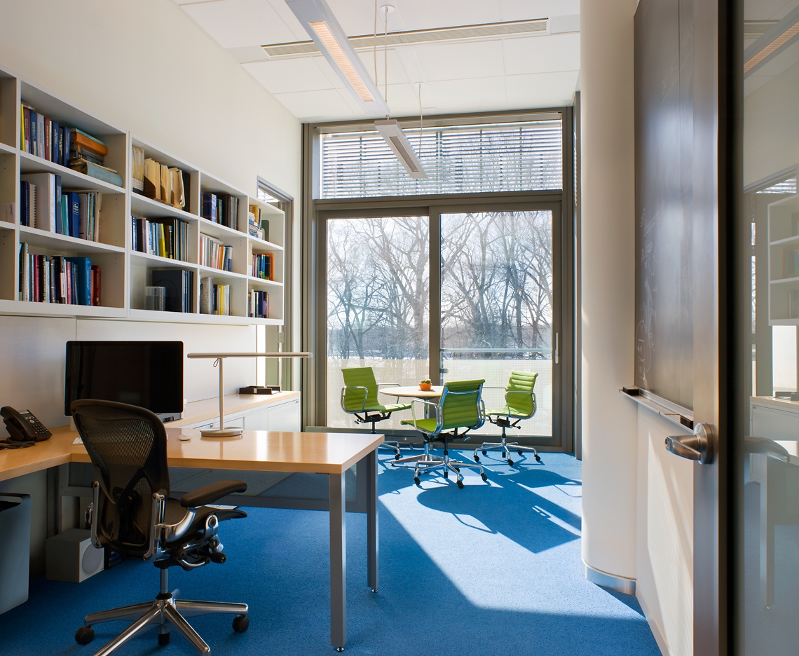 Frick Laboratory, Princeton University by Hopkins Architects