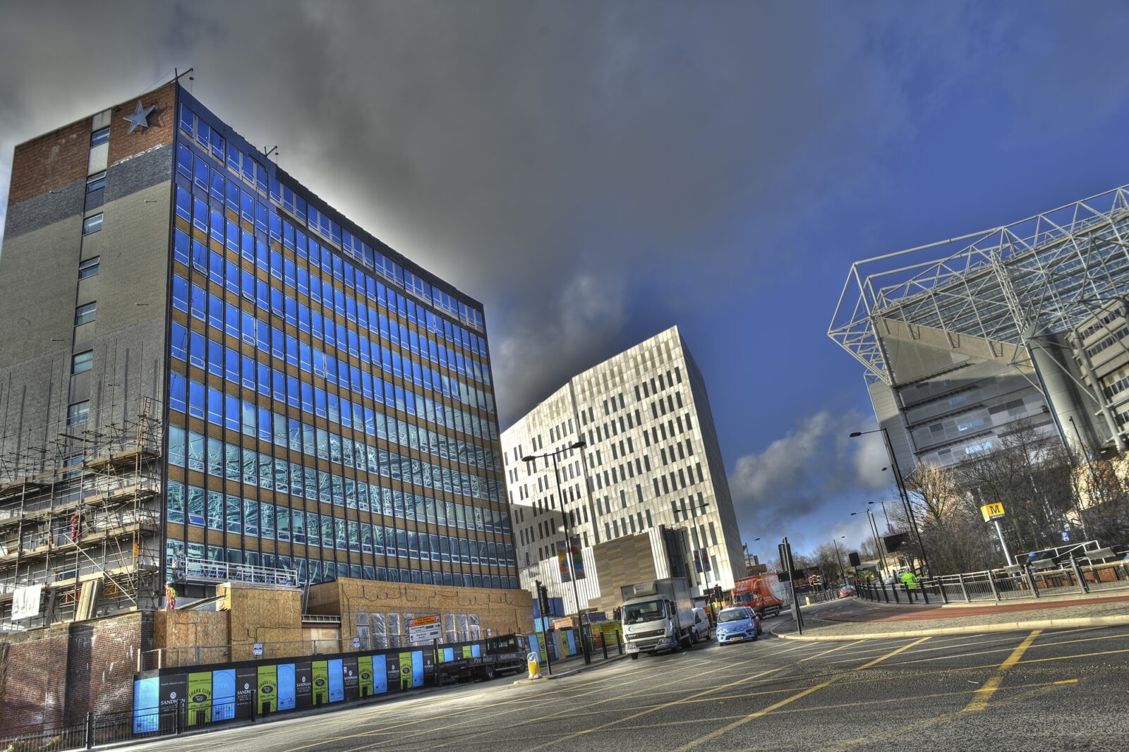 Ian Simpson unwraps Newcastle business school