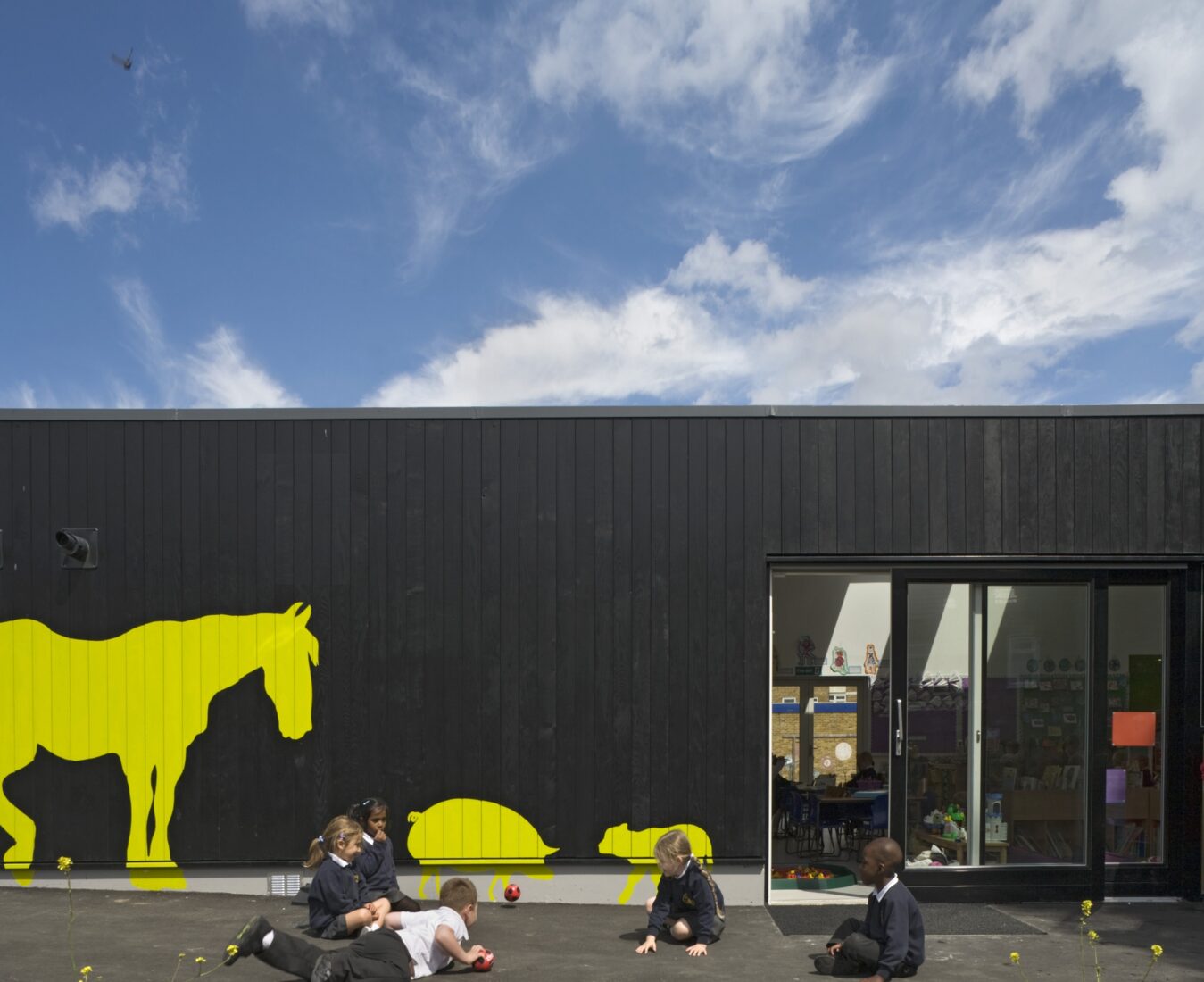 Back to school: Rockcliffe Manor primary by Haverstock Associates and 4orm