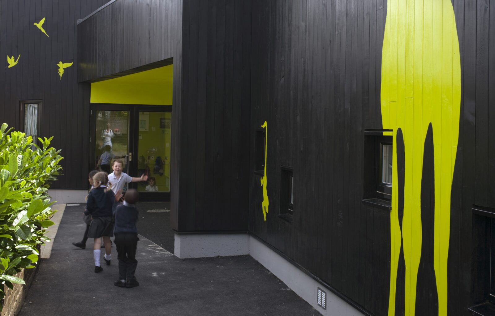 Back to school: Rockcliffe Manor primary by Haverstock Associates and 4orm
