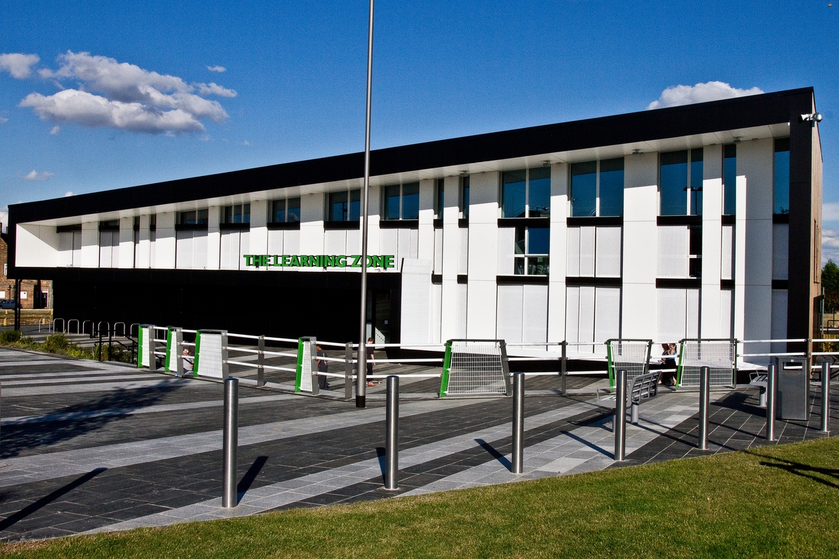 Schmidt Hammer Lassen's Sheffield learning centre opens