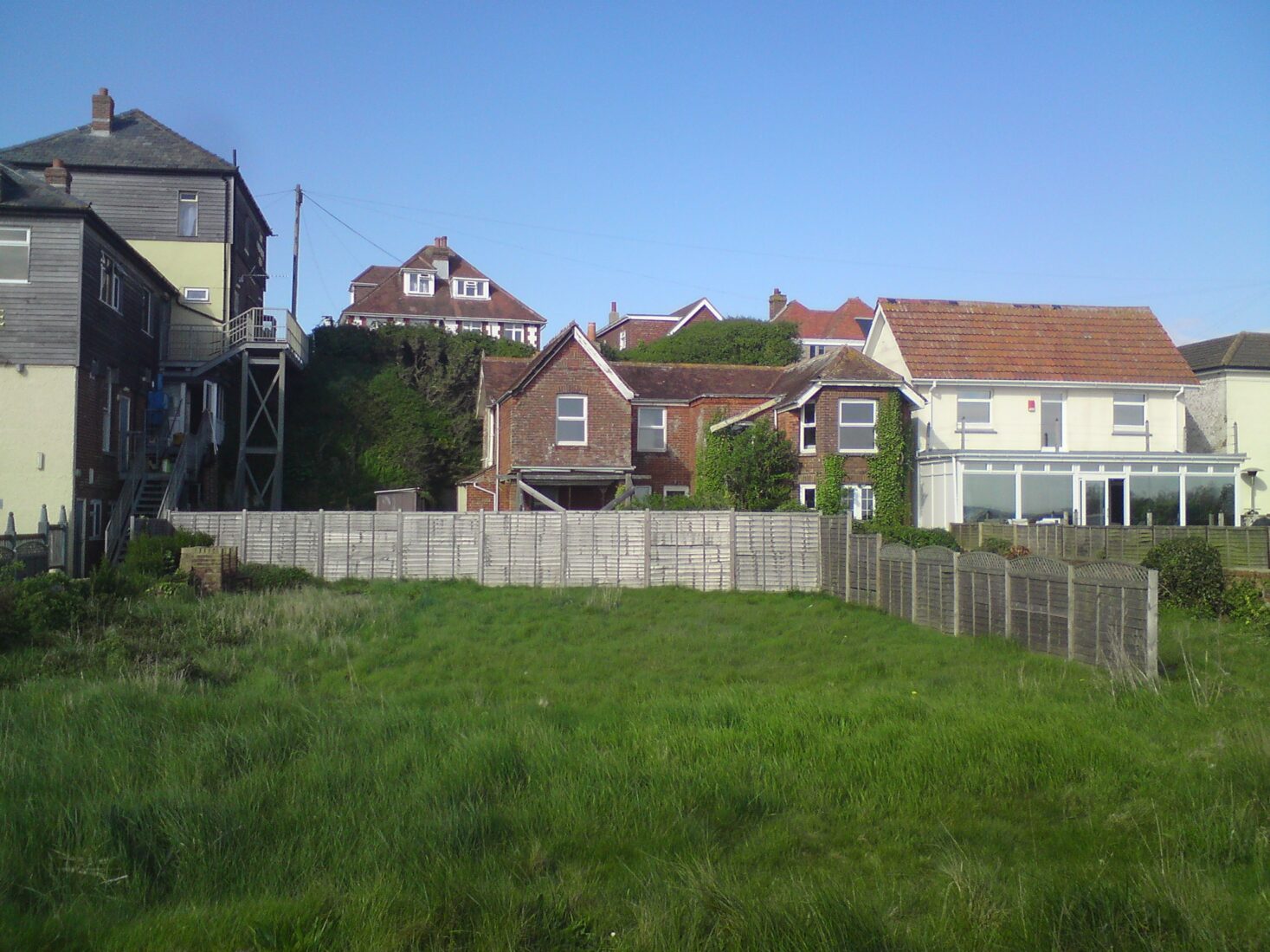 AR Design Studio completes Solent beachfront house