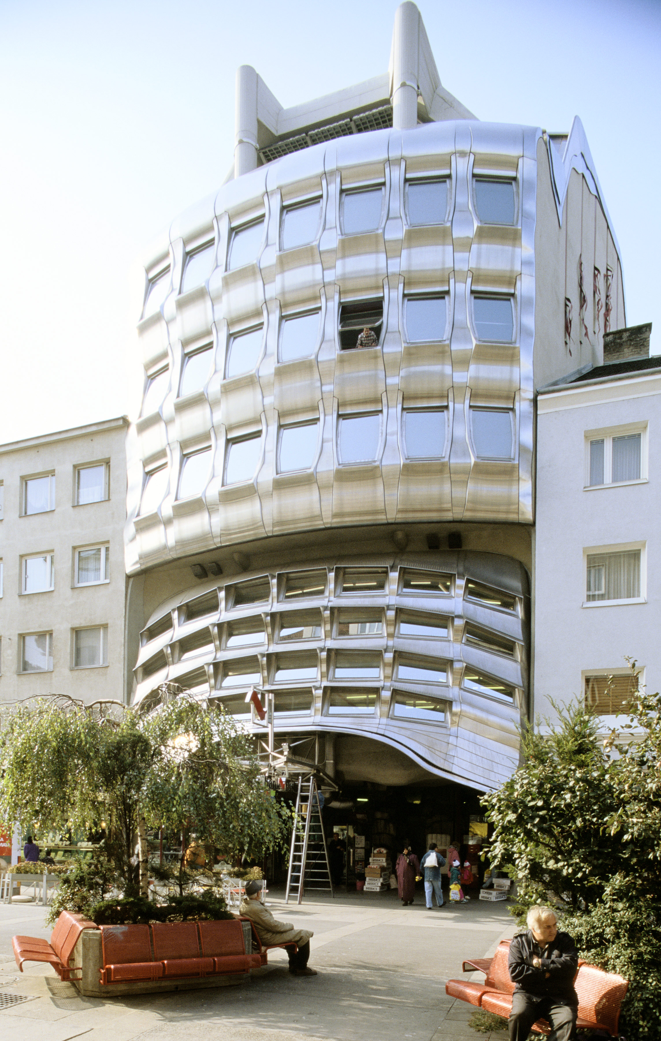 ‘Counter-Modernist’ Domenig dies at 77