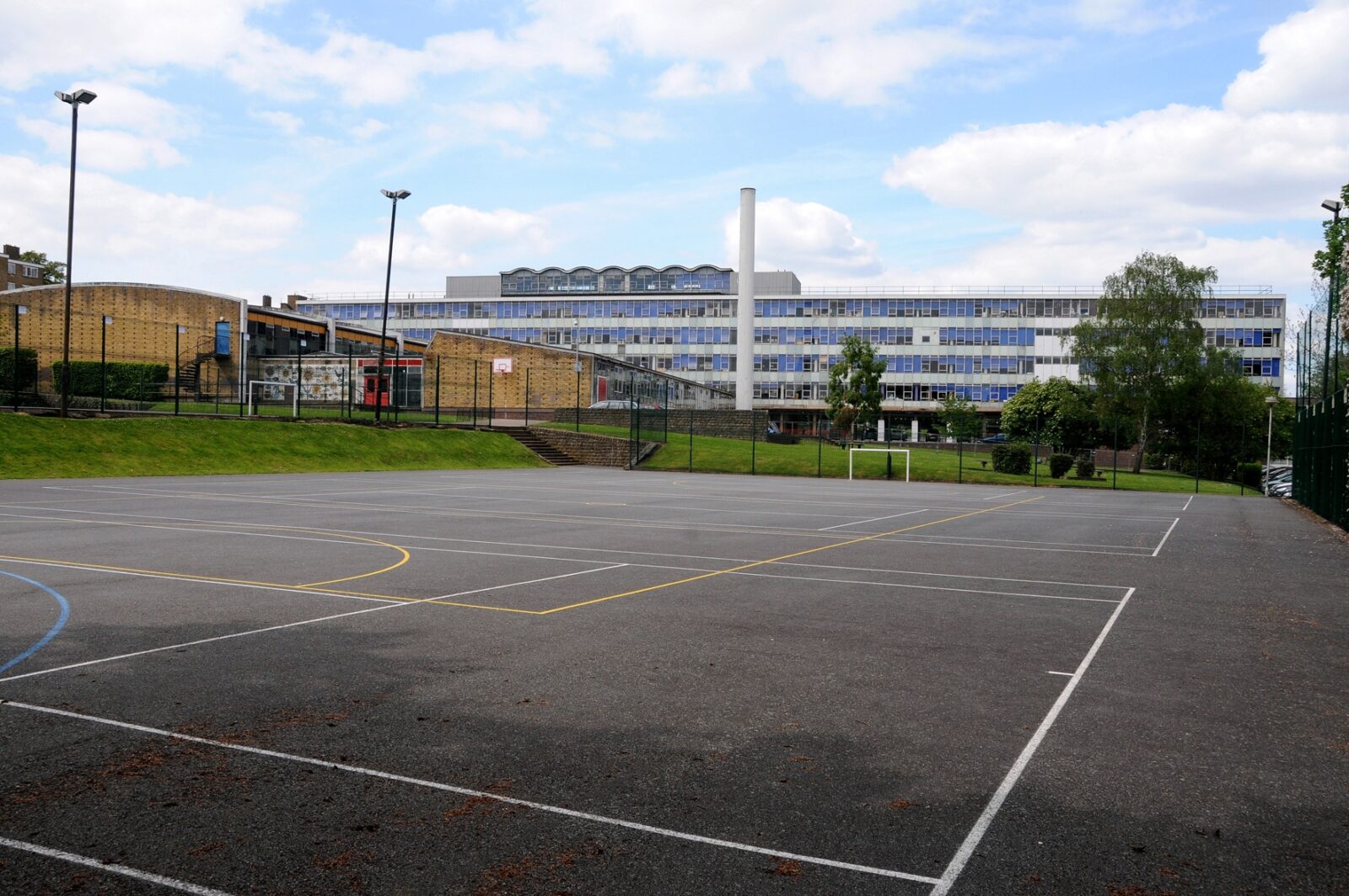 Docomomo blasts council over Elliott School redevelopment plans