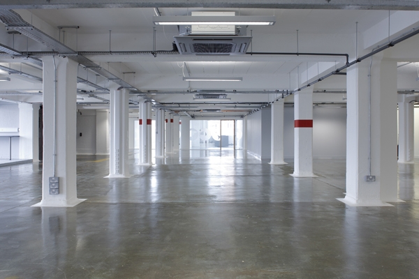 Scuzzy Shoreditch's Tea Building: The triumph of AHMM's white collar ...