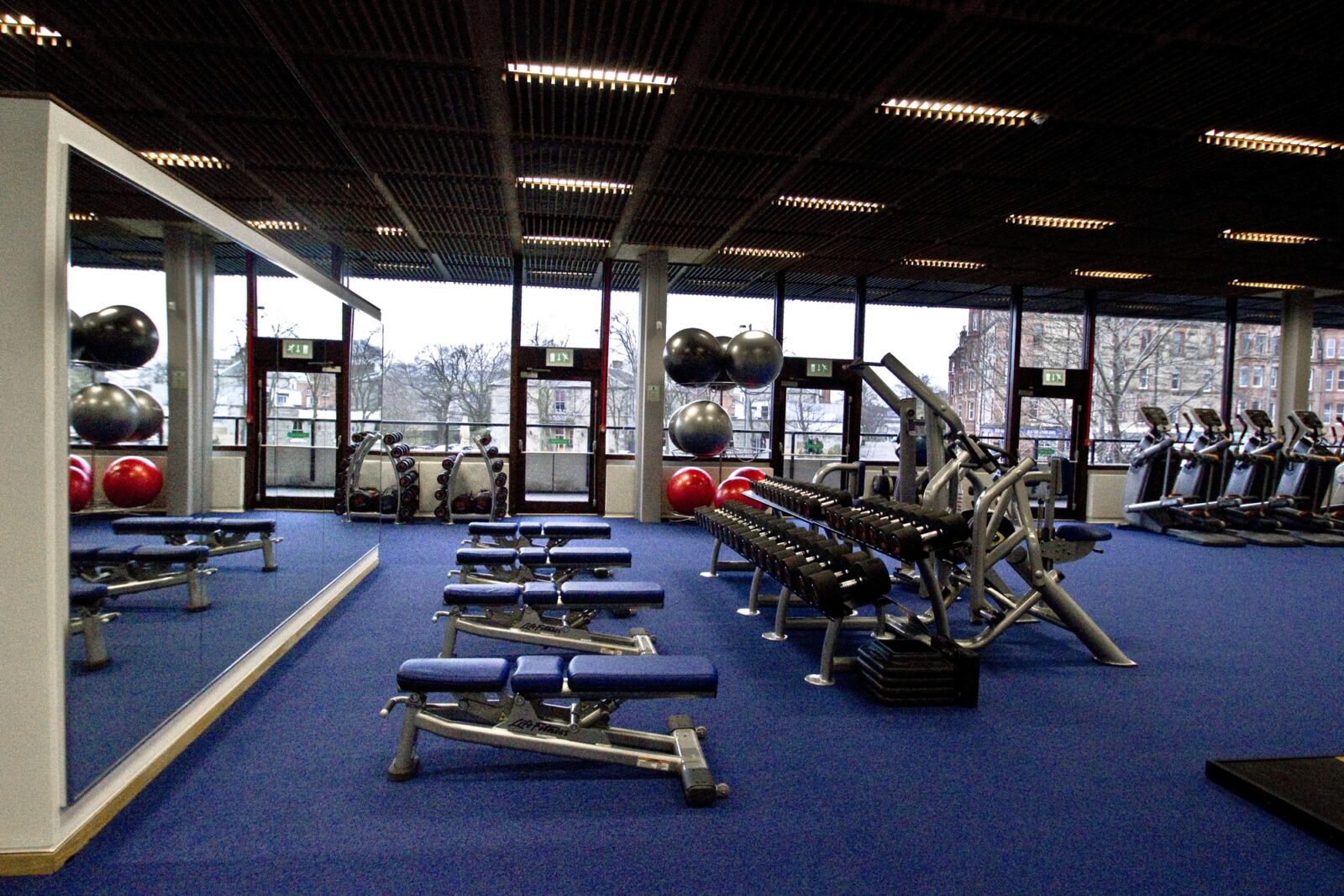 Royal Commonwealth Pool Refurbishment by S&P Architects