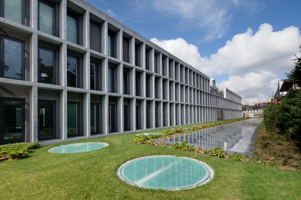 No occident: Architecture in non-western geographies