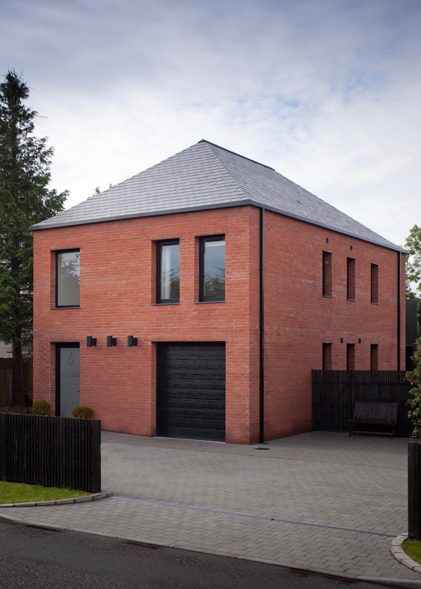 linearchitecture unveils 'brick box' home