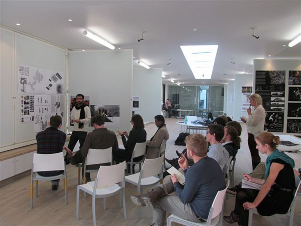 Clean space - Crit Building by Guy Hollaway Architects