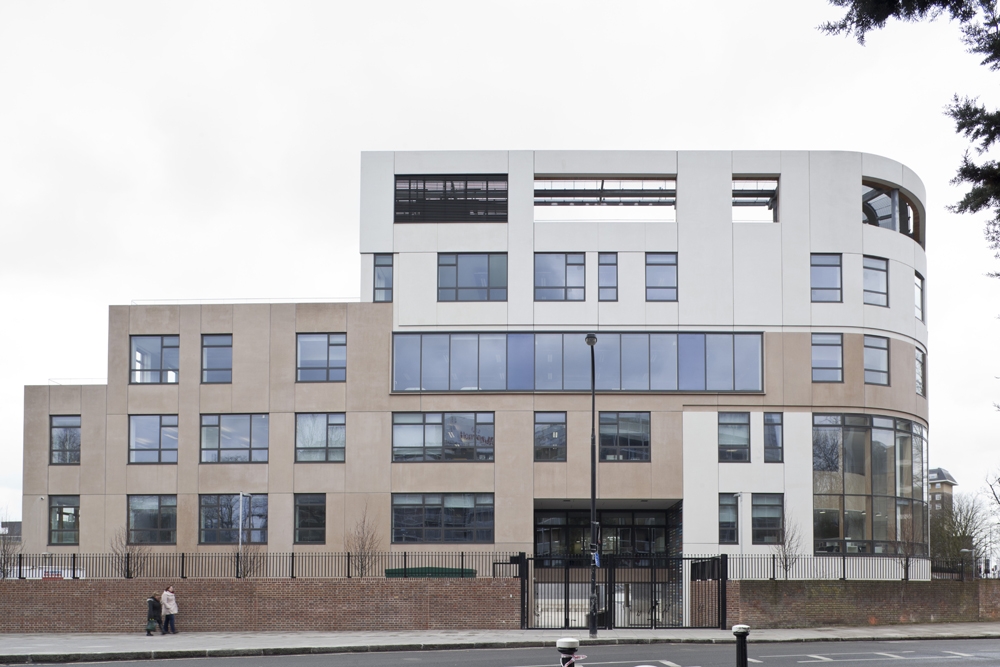 Penoyre & Prasad unwraps UCL Academy