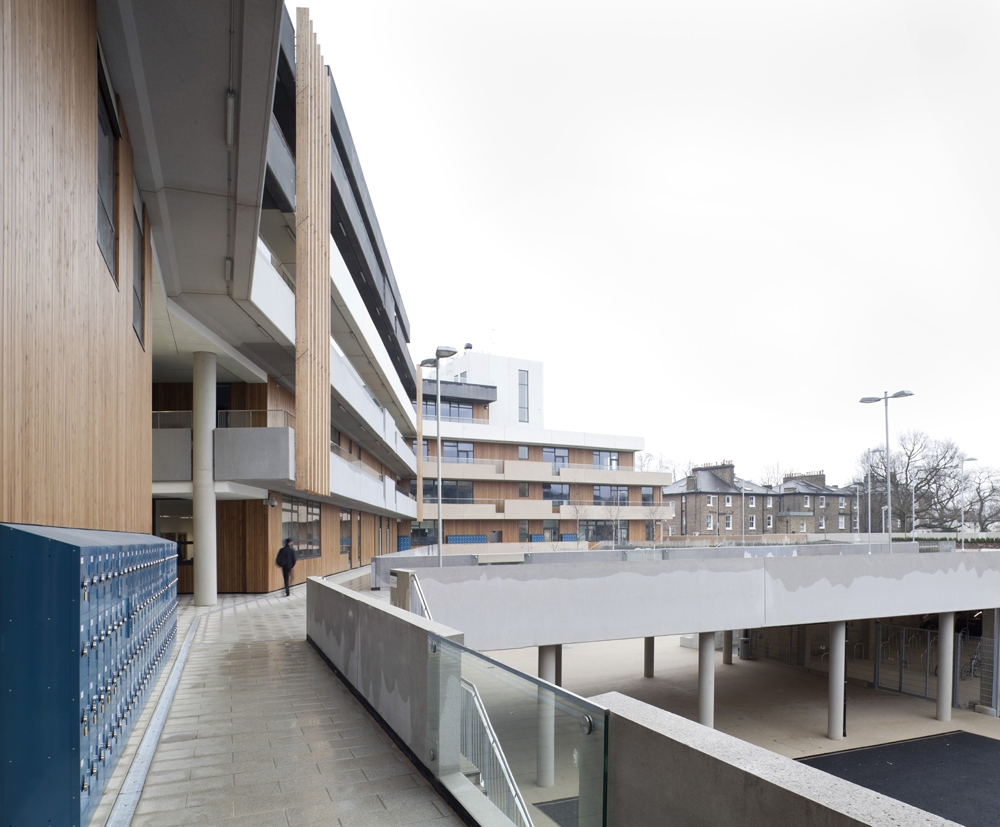 Penoyre & Prasad unwraps UCL Academy