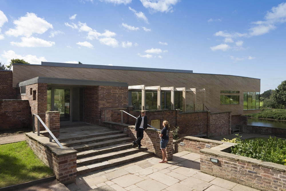 Out onto the water: The King's School Boathouse by Associated Architects