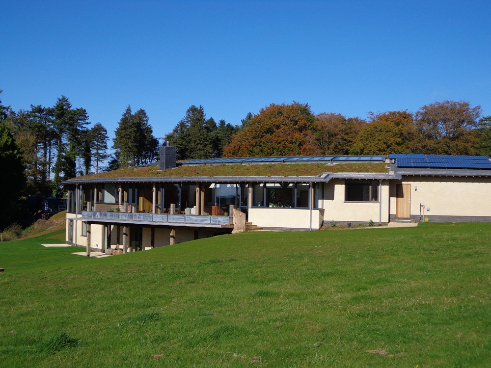 Batterham Matthews Design unwraps oak-framed rural home