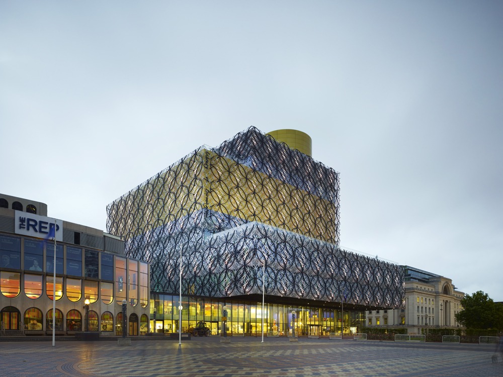 Mecanoo unwraps Birmingham City Library