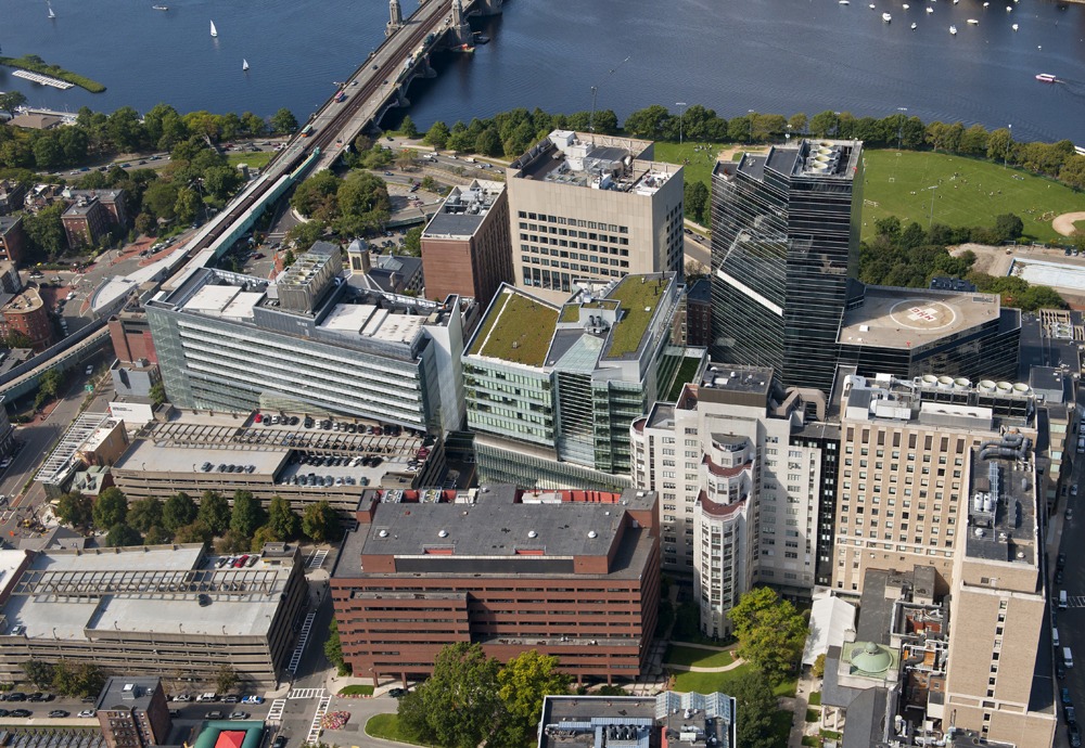 General hospital: Lunder Building, Massachusetts by NBBJ