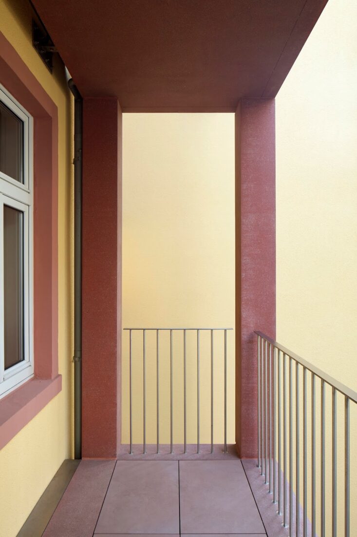 Ian Shaw completes beton concrete balcony