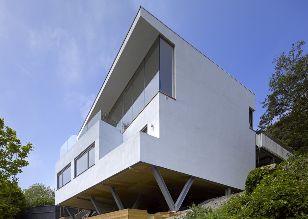 Cliff House by Foster Lomas