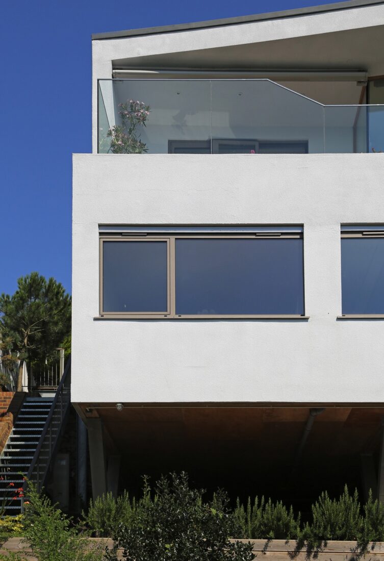 Cliff House by Foster Lomas