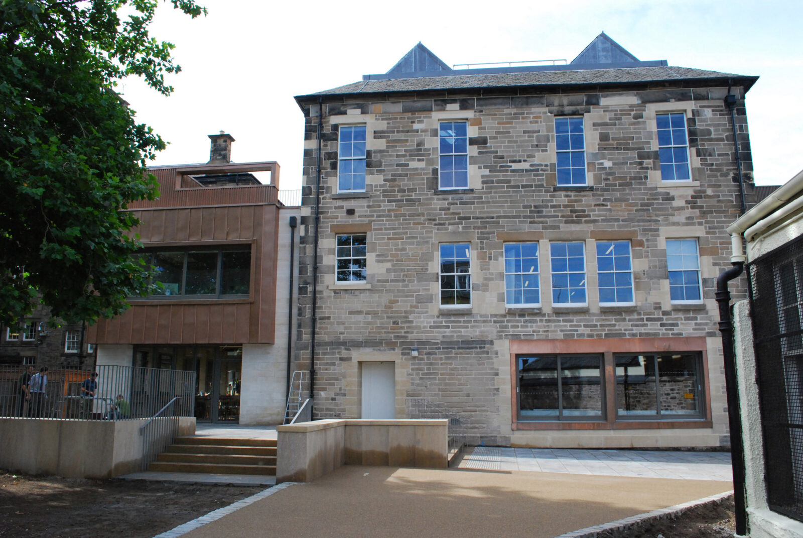 Malcolm Fraser completes Centre for Carbon Innovation