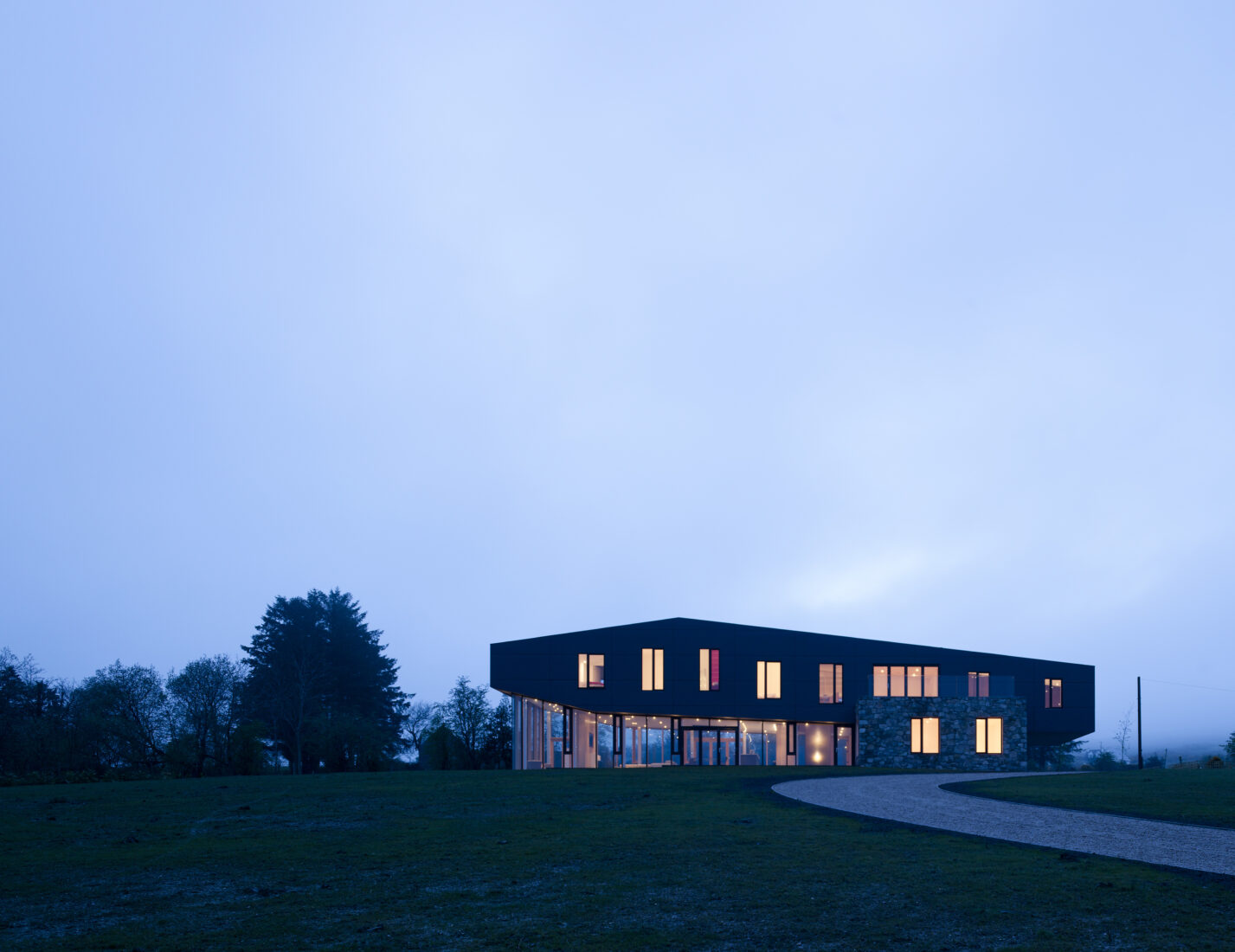 Modern megalith: Dolmen House by MacGabhann Architects