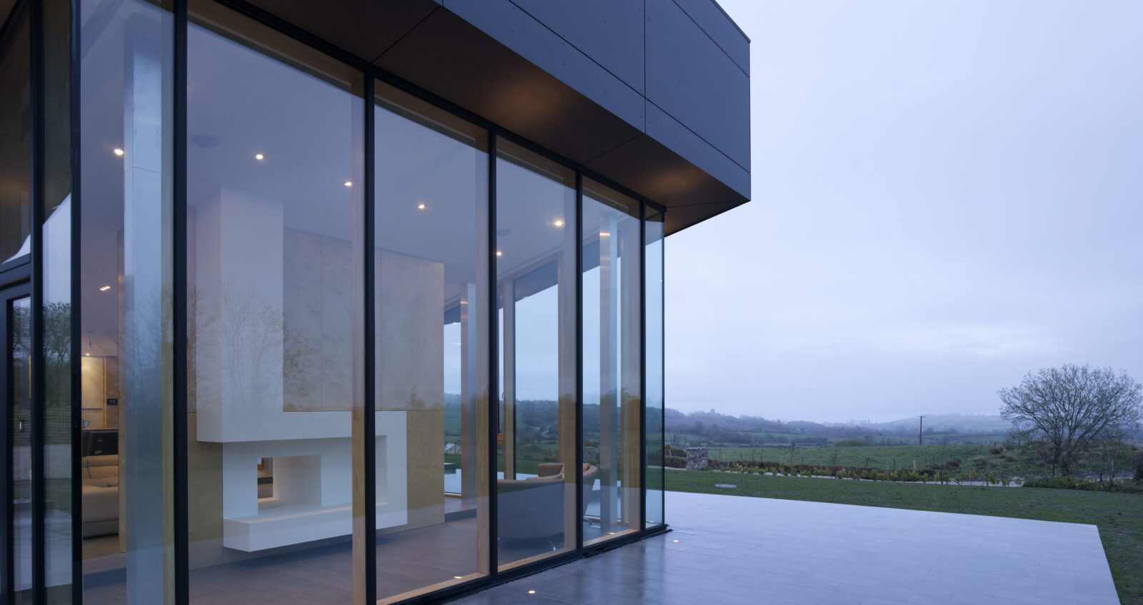 Modern megalith: Dolmen House by MacGabhann Architects