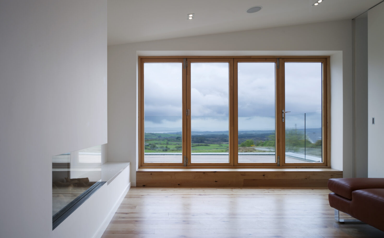 Modern megalith: Dolmen House by MacGabhann Architects