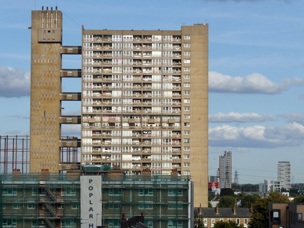 Bid to upgrade Balfron Tower listing and protect entire estate
