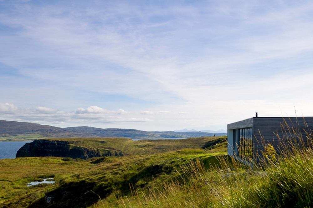 Cliff House by Dualchas Architects