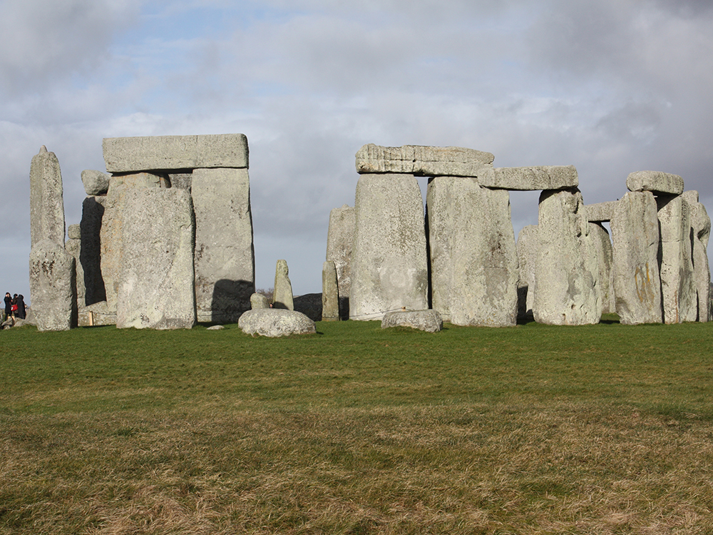 Stonehenge tunnel threatened by archaeological discovery