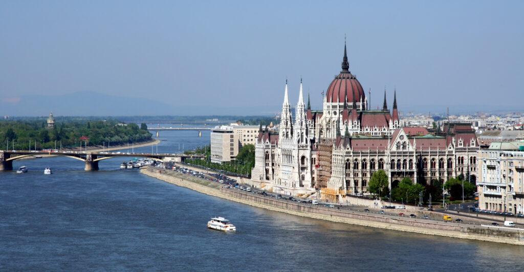 Hunt begins for Budapest conference centre architect