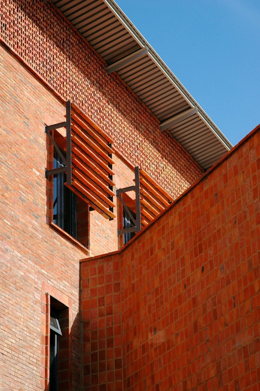 AJ Buildings Library: Brick and stone