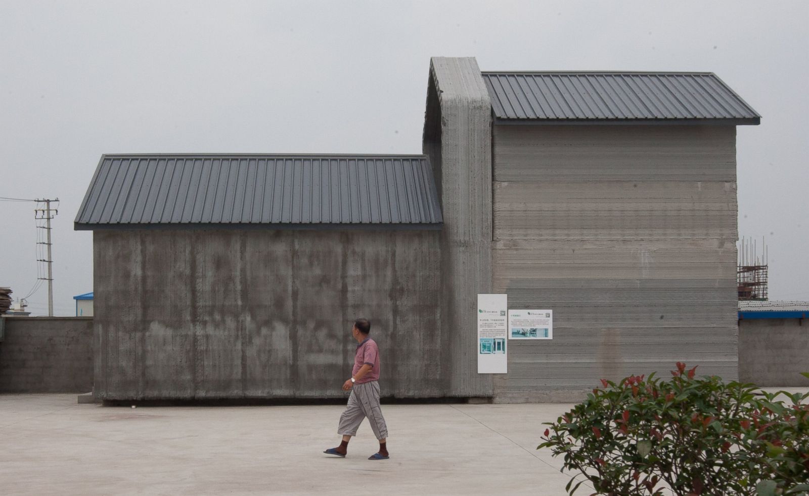 Chinese firm prints ten houses in a day