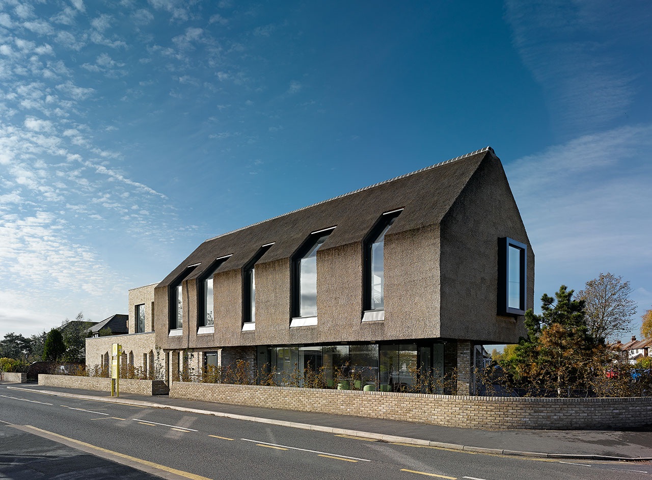 DK-Architects completes £1.8m thatched office