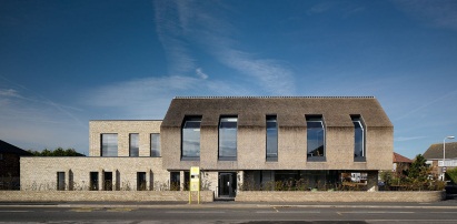 DK-Architects completes £1.8m thatched office