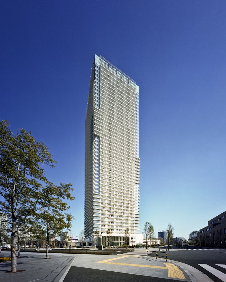 Meier completes 170m- tall Tokyo tower