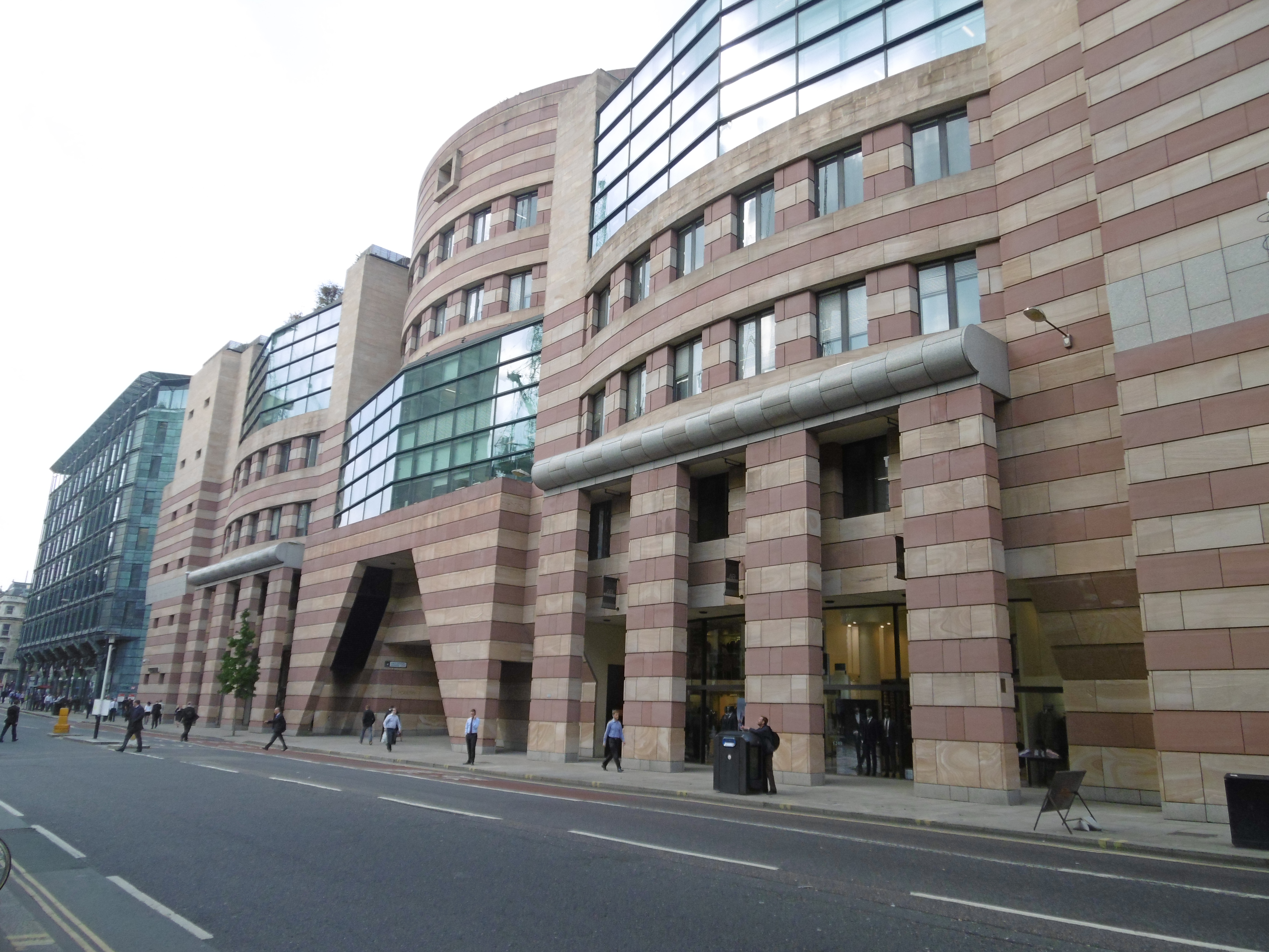 James Stirling’s No 1 Poultry listed