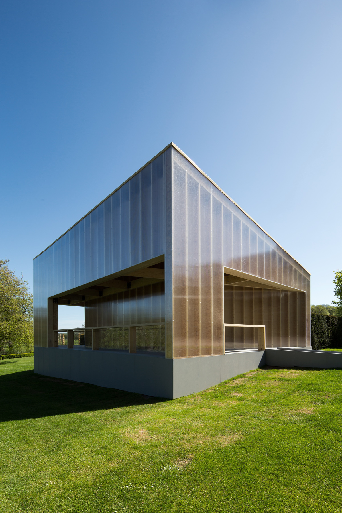 Carmody Groarke completes Glyndebourne art pavilion