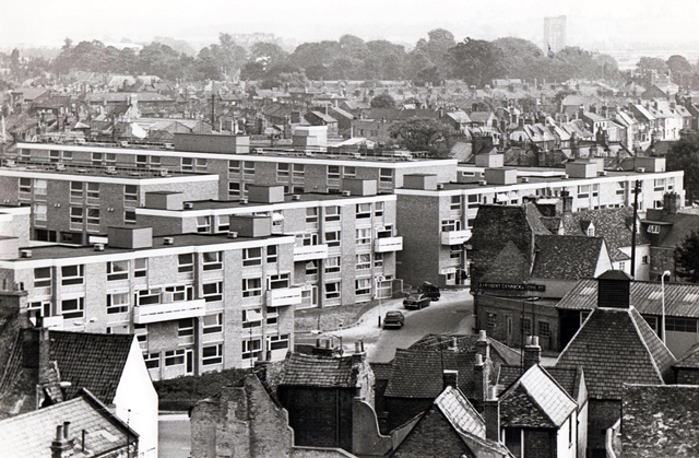 Hillington Square by Mae