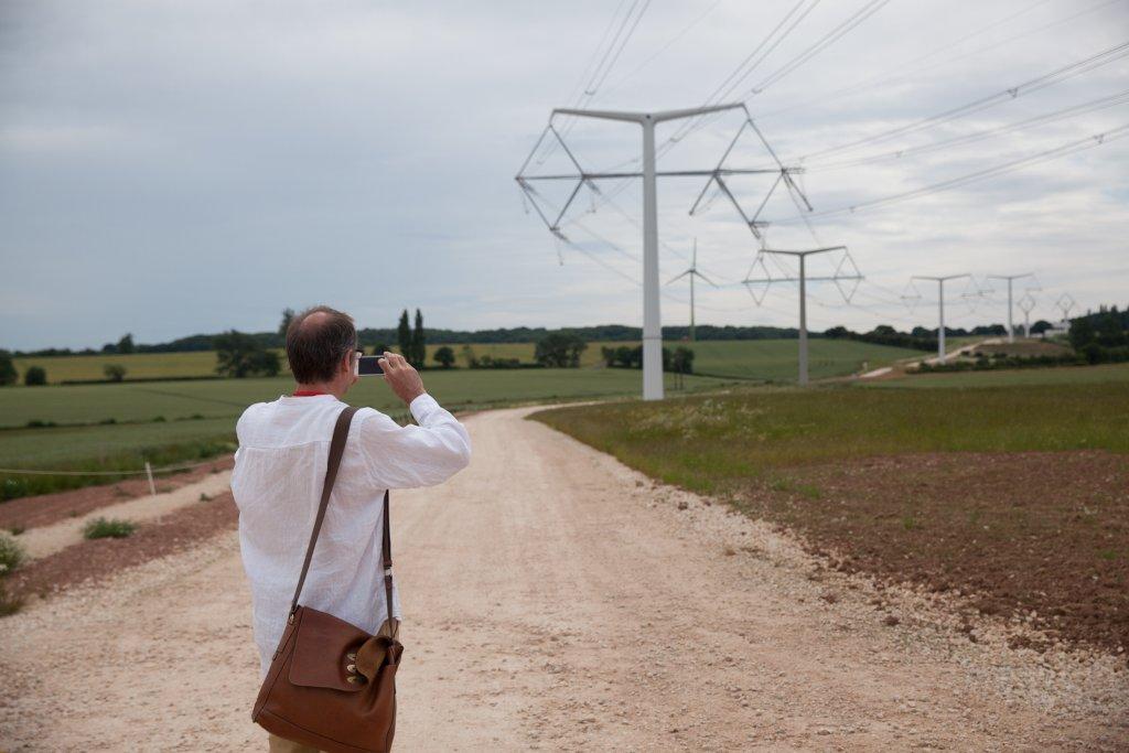 Video: Original competition judges visit Bystrup's T-pylon
