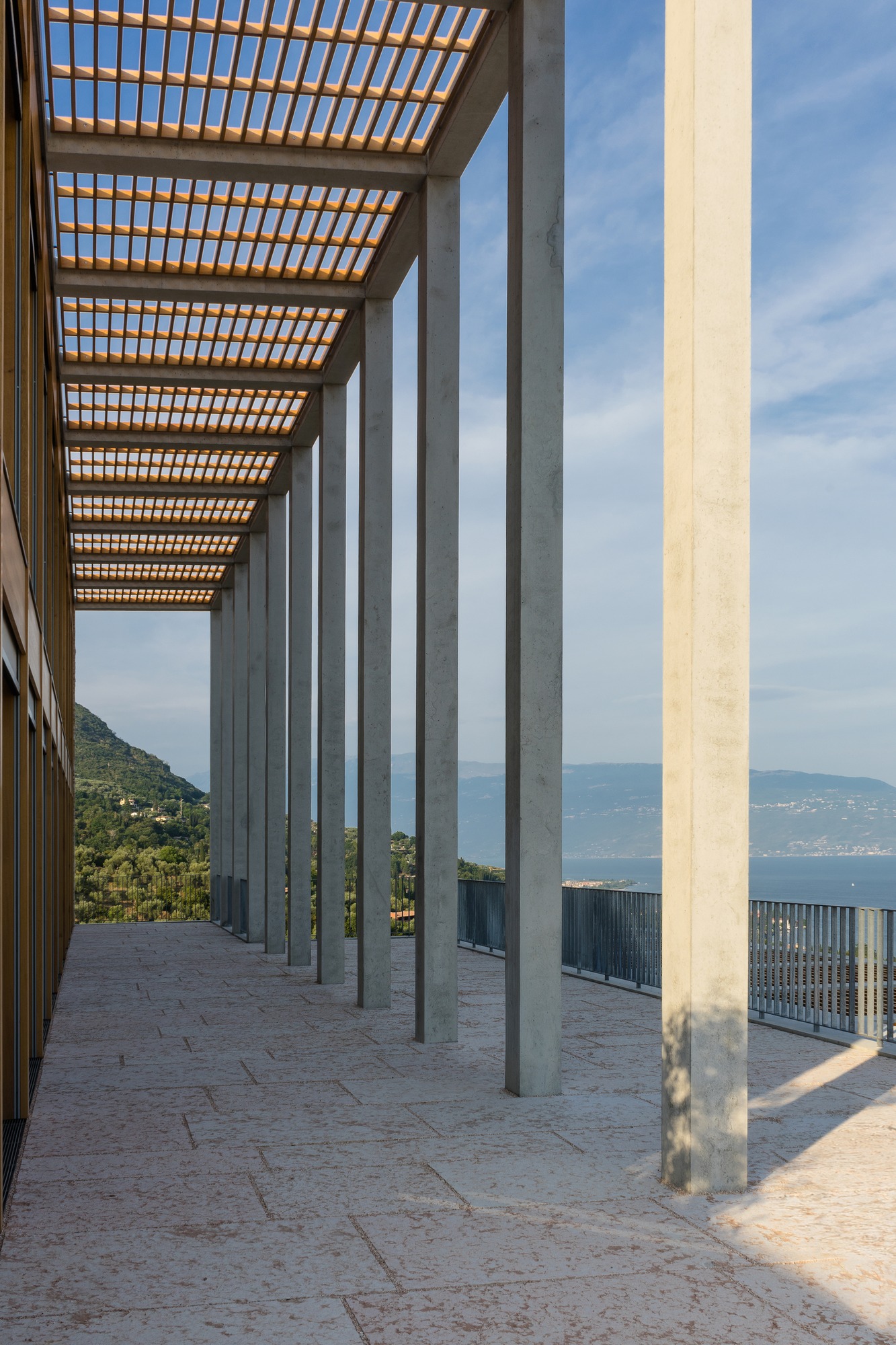 Chipperfield completes pair of Italian holiday homes