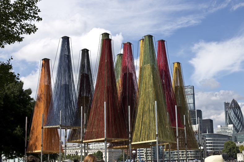 Jan Kattein completes ‘hypnotic’ pavilion