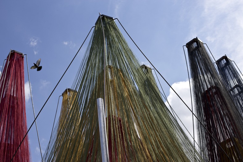 Jan Kattein completes ‘hypnotic’ pavilion