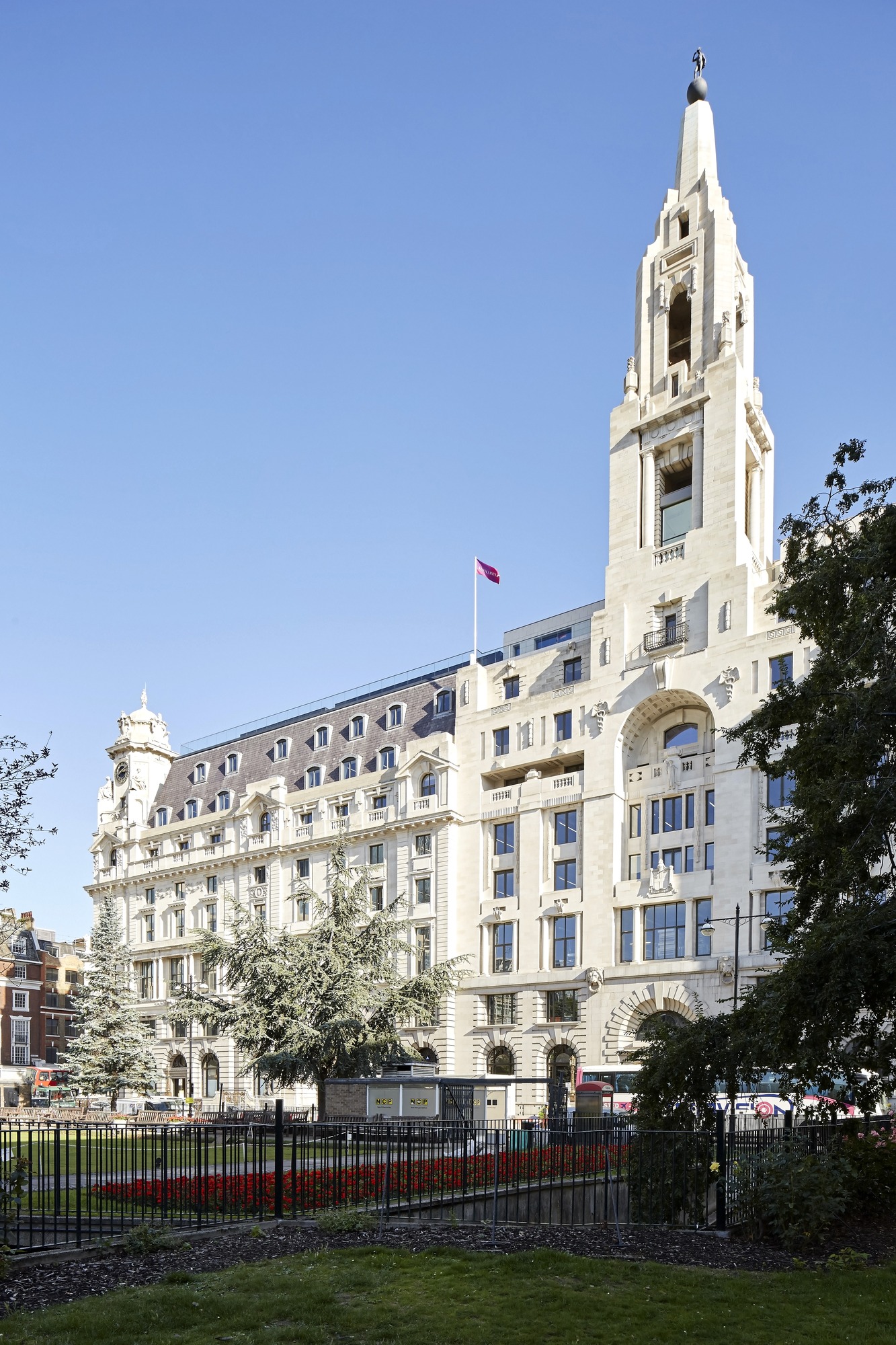 Studio RHE’s Alphabeta office building completes