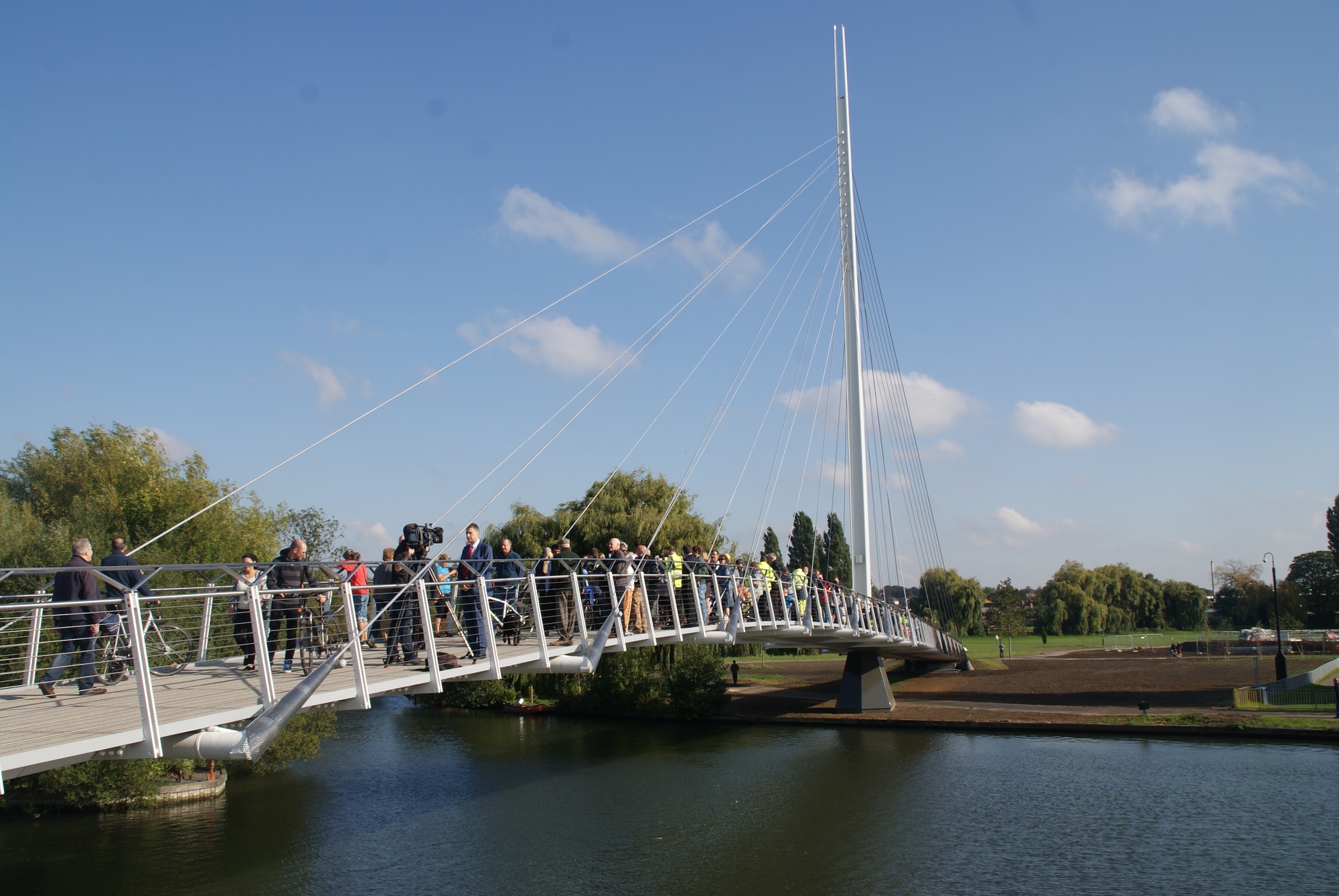 Reading's £5.9m Design Engine bridge opens to the public