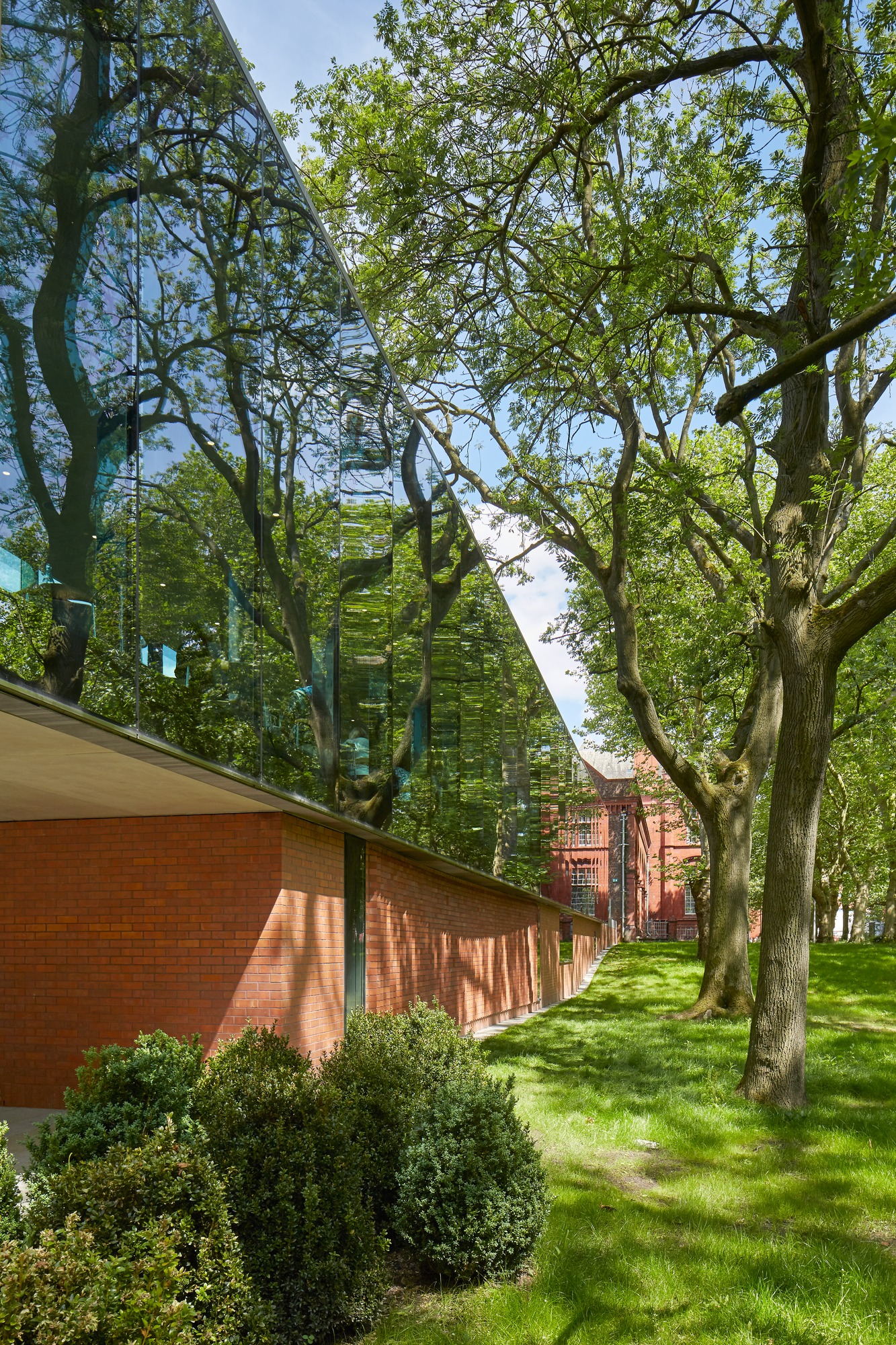 RIBA Stirling Prize 2015 finalist: The Whitworth by MUMA