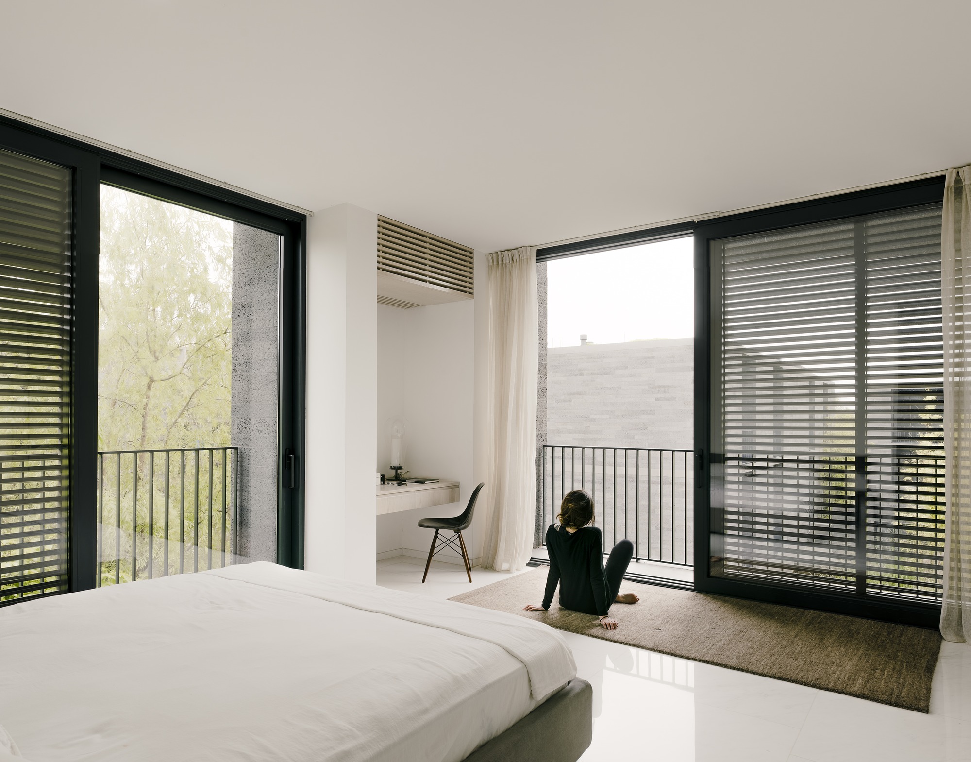 Chipperfield completes 'floating' wetland apartments